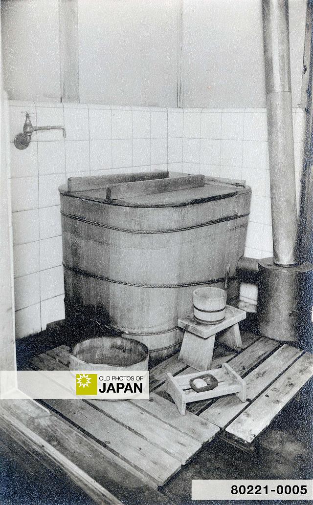 1880s • Beauties of the Bath | OLD PHOTOS of JAPAN