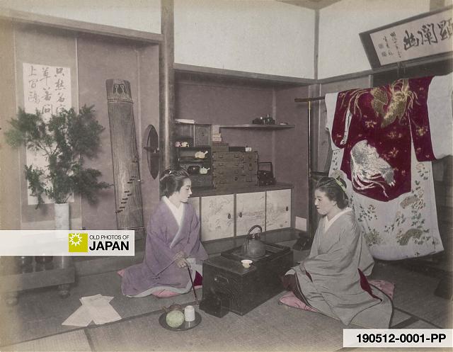 Inside 1910s • Japan's Vanished Portable Fireplaces | OLD PHOTOS of JAPAN