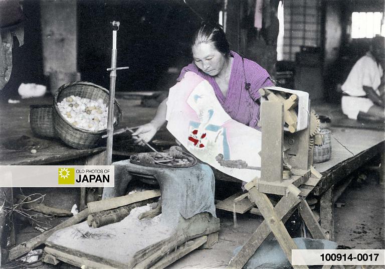 Inside 1920s • "The Silk Industry of Japan" (2) | OLD PHOTOS of JAPAN