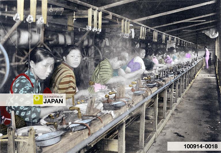 Inside 1920s • "The Silk Industry of Japan" (2) | OLD PHOTOS of JAPAN